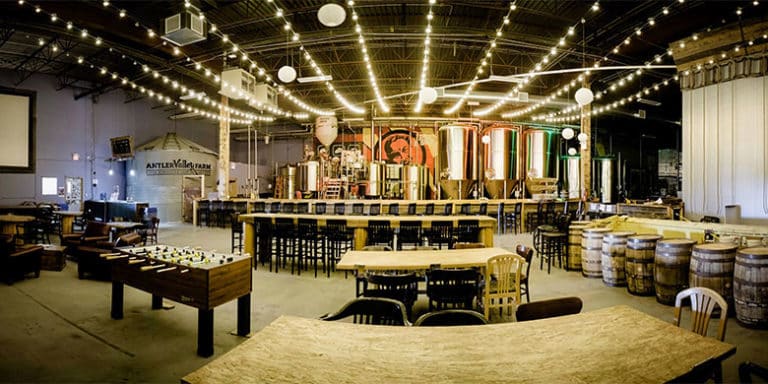 The 18 Best Calgary Breweries [2024 Brewery Guide]