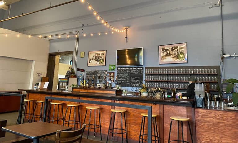 The 18 Best Seattle Breweries [2024 Brewery Guide]