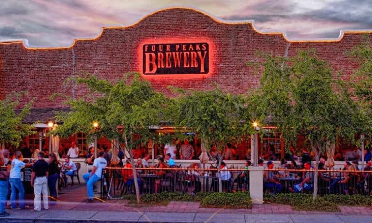 The 15 Best Phoenix Breweries [2024 Brewery Guide]